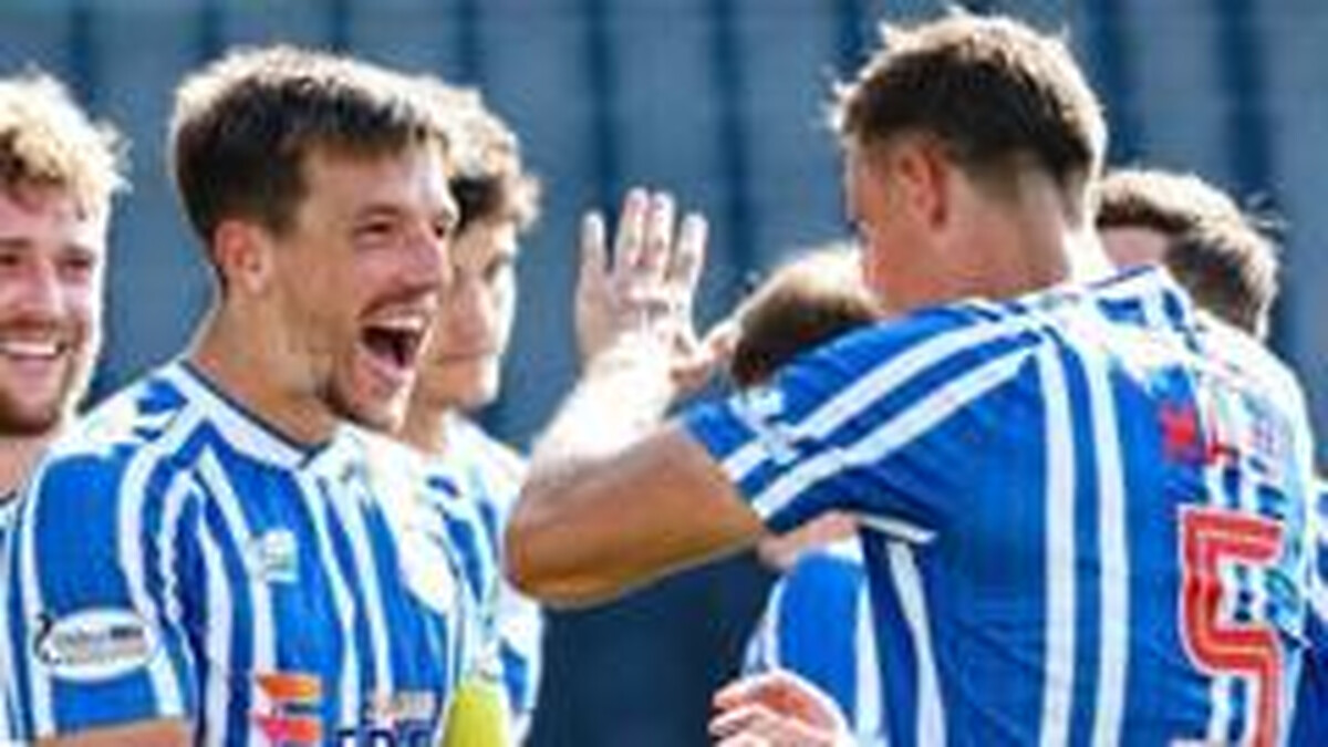 Aberdeen sign Kilmarnock's Lyons & Mayo & Austrian Briedl | SoccerSeer