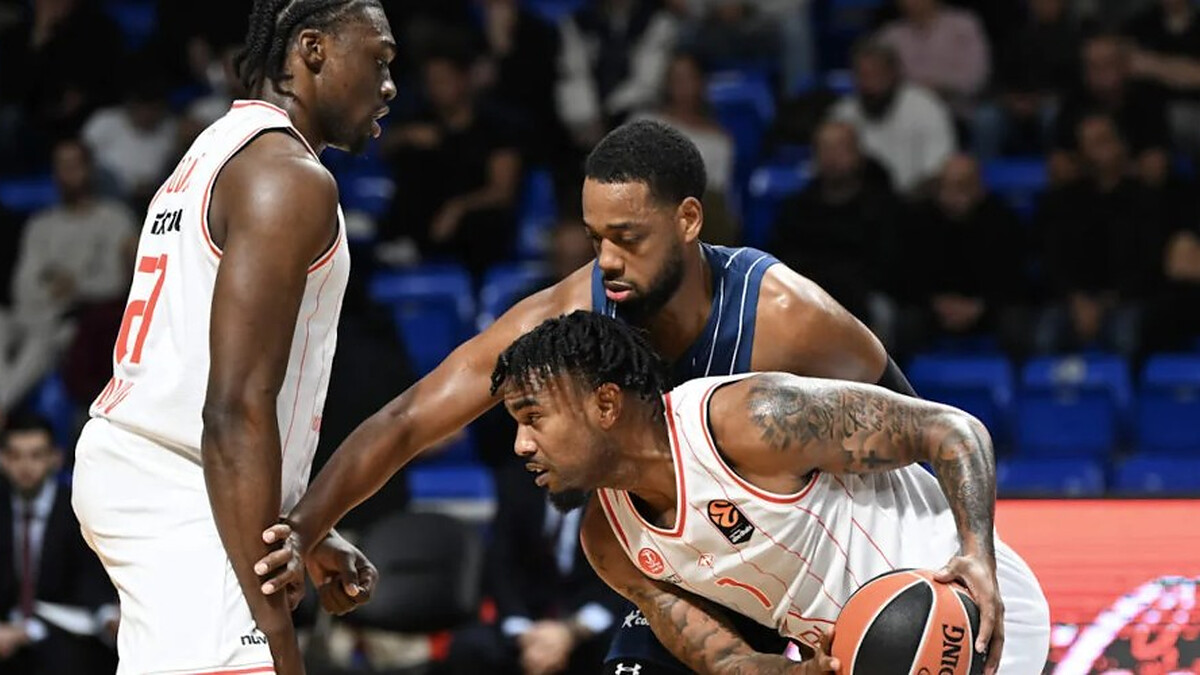 Chris Jones inks a two-year contract with Crvena Zvezda | SoccerSeer