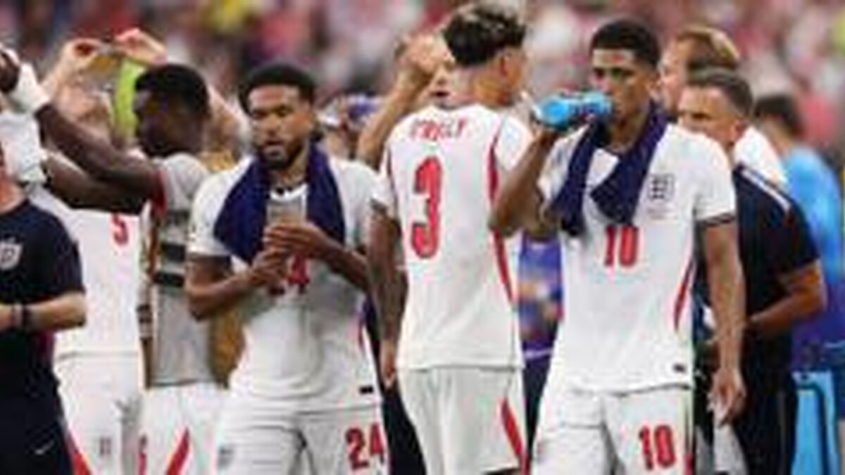 Fans boo, players adapt - the view on World Cup hydration breaks ...