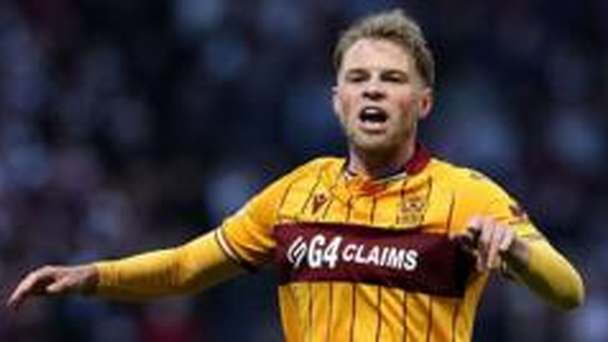 Swansea set to sign Celtic defender Welsh | SoccerSeer